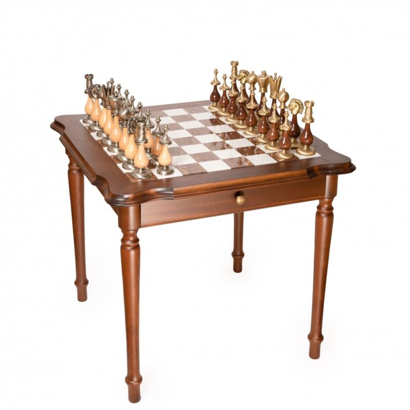 Jeu d'Echecs de Prestige et Table d'Echec en Marbre Antique